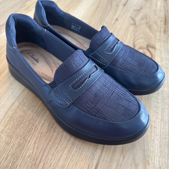 Clarks | Shoes | Clarks Women Ellowyn Penny Loafers Navy W Office ...